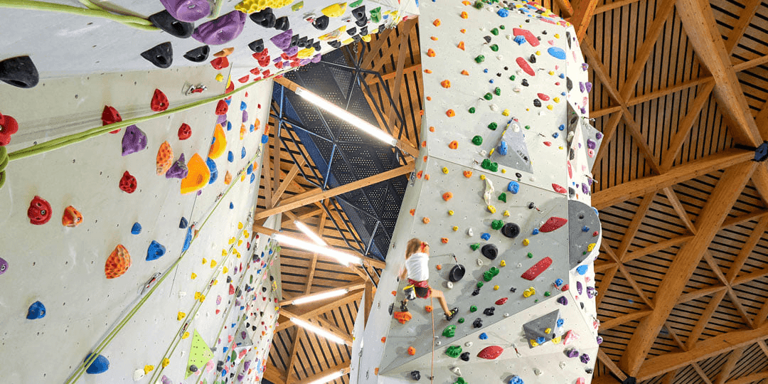 Indoor and outdoor climbing walls in Luxembourg: prices, equipement ...
