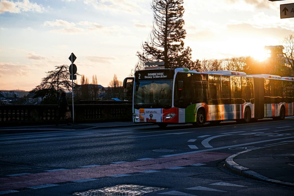 Transports publics au Luxembourg : trains, bus, avions, etc. - Luxtoday.lu