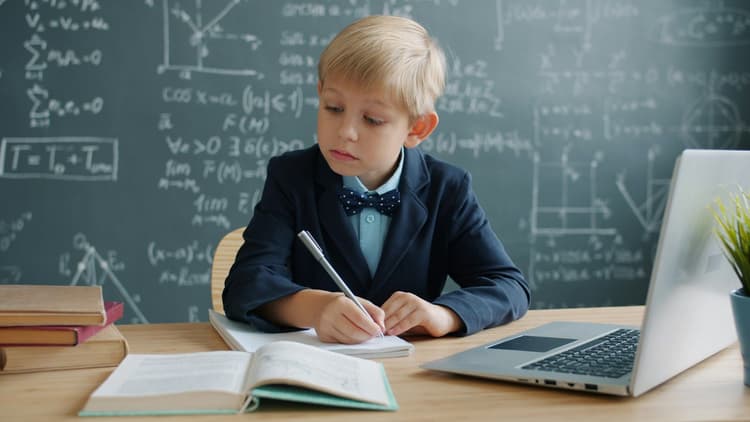 The end of the era of written tests is approaching in Luxembourg ...